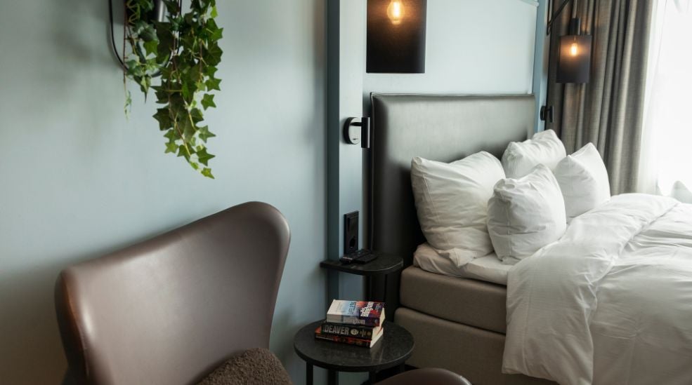 Son Spa | Son | Strawberry